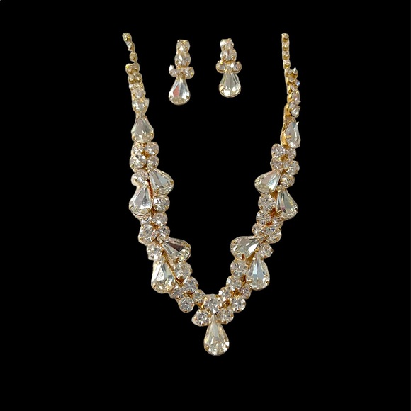 christina collection | Jewelry | New Christina Collection 2 Piece ...